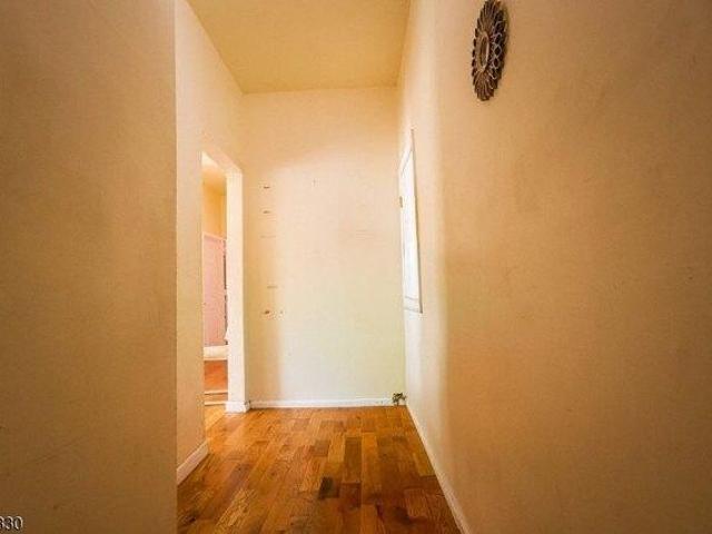 house with 6 bedroom, Newark NJ ES103186338