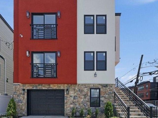 house with 6 bedroom, Newark NJ ES104541790