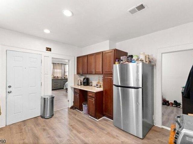 house with 6 bedroom, Newark NJ ES104809246