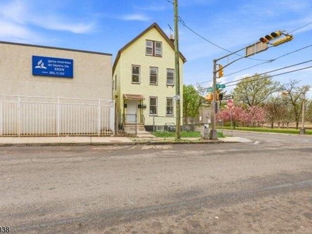 house with 6 bedroom, Newark NJ ES104848136