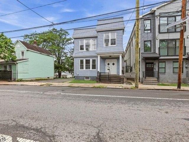 house with 6 bedroom, Newark NJ ES105142408