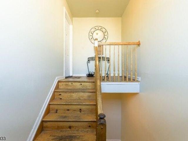 house with 6 bedroom, Newark NJ ES105144766