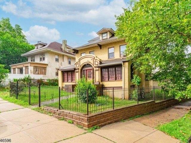 house with 6 bedroom, Newark NJ ES105144894
