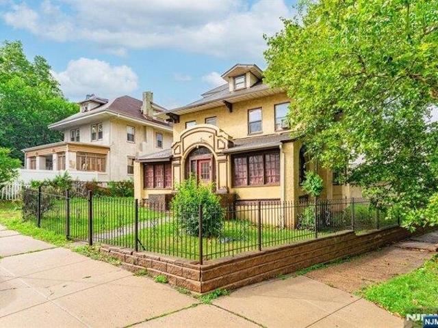 house with 6 bedroom, Newark NJ ES105159692