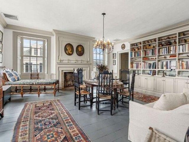 house with 6 bedroom, Newburyport MA ES104189222