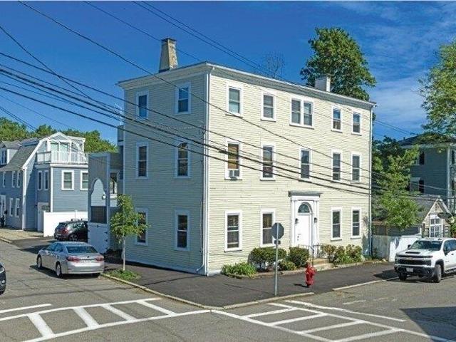 house with 6 bedroom, Newburyport MA ES104759271