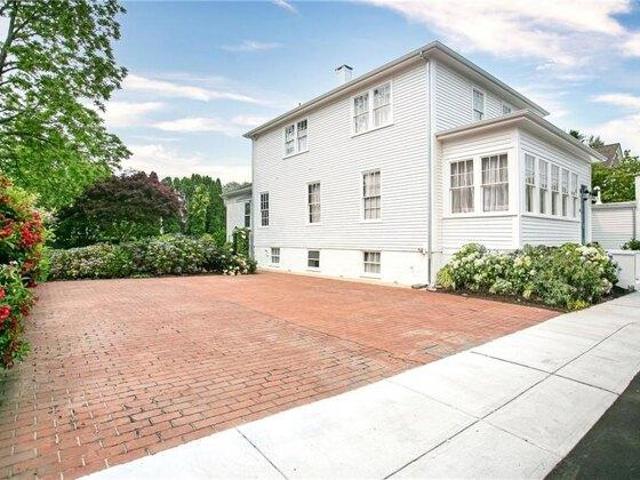 house with 6 bedroom, Newport RI DS102584023