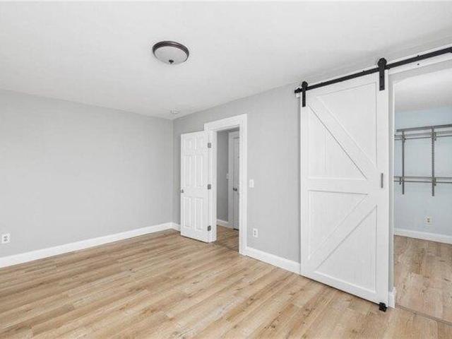 house with 6 bedroom, Newport RI ES105117660