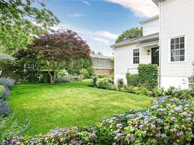 house with 6 bedroom, Newport RI ES103020518