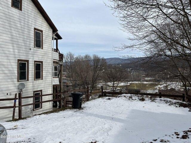 house with 6 bedroom, North Adams MA DLS101630503