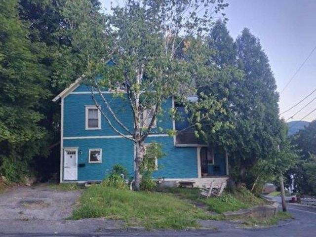 house with 6 bedroom, North Adams MA DLS102345385