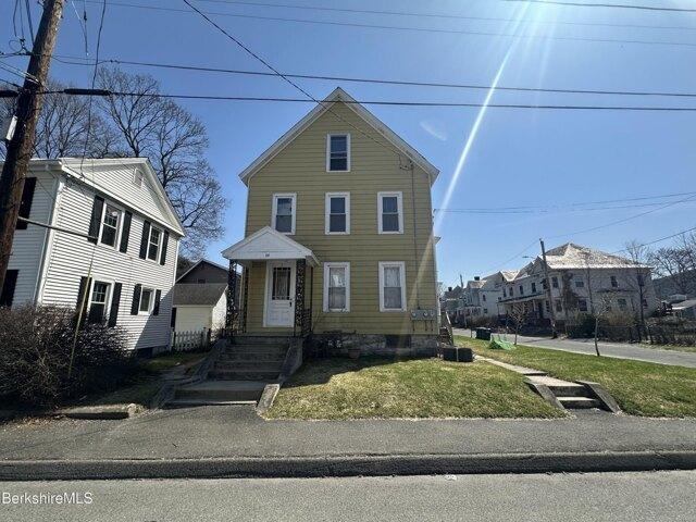 house with 6 bedroom, North Adams MA DS103223571