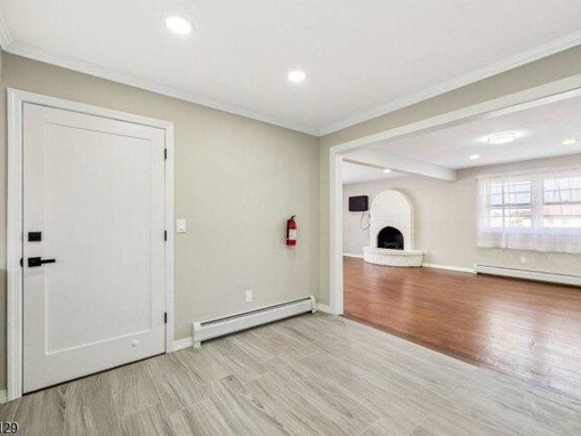 house with 6 bedroom, North Arlington NJ ES104149363