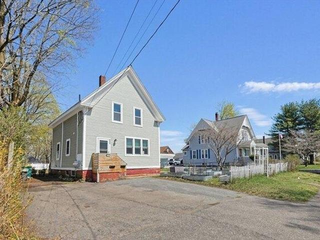 house with 6 bedroom, North Attleboro MA ES103187302