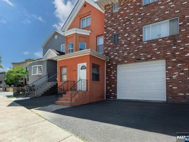 house with 6 bedroom, North Bergen NJ DS103159625