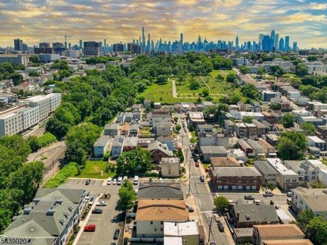 house with 6 bedroom, North Bergen NJ DS104234183