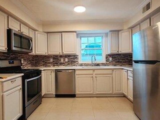 house with 6 bedroom, North Bergen NJ DS104235321