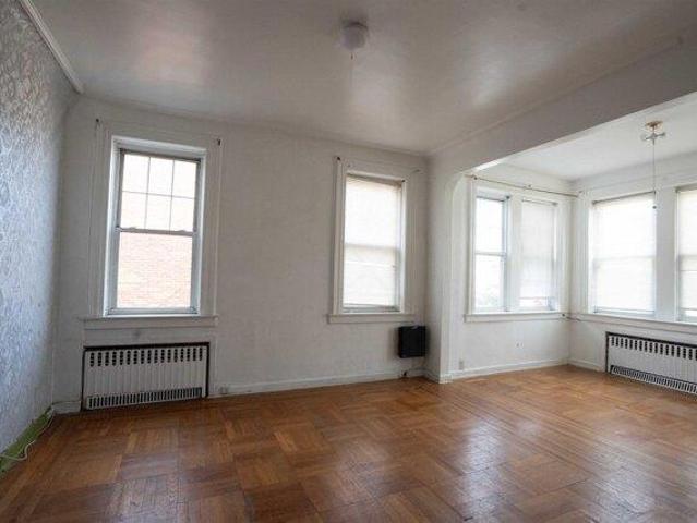 house with 6 bedroom, North Bergen NJ ES104852629