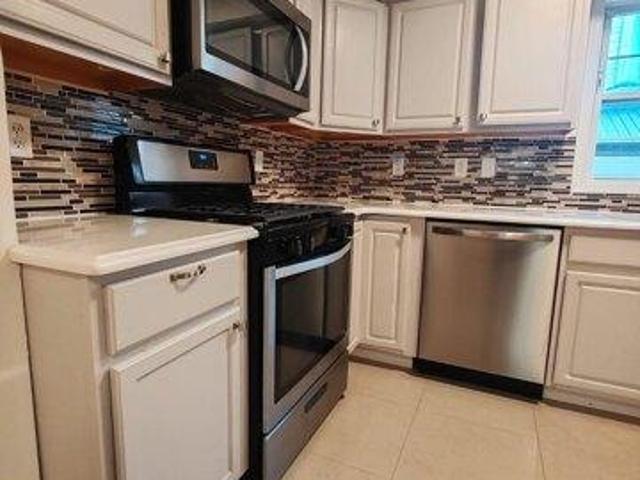 house with 6 bedroom, North Bergen NJ ES104235321