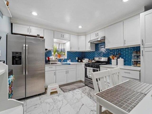 house with 6 bedroom, North Bergen NJ ES105127094