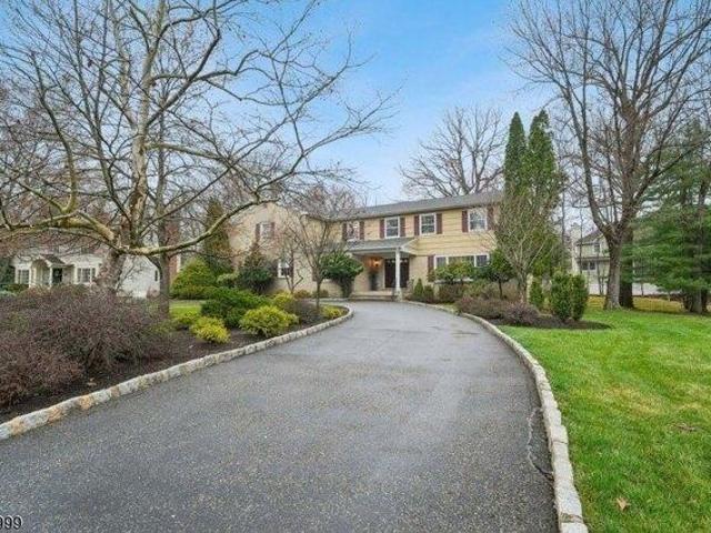 house with 6 bedroom, North Caldwell NJ DS102217423