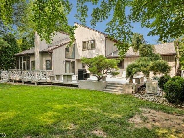 house with 6 bedroom, North Caldwell NJ ES105123186