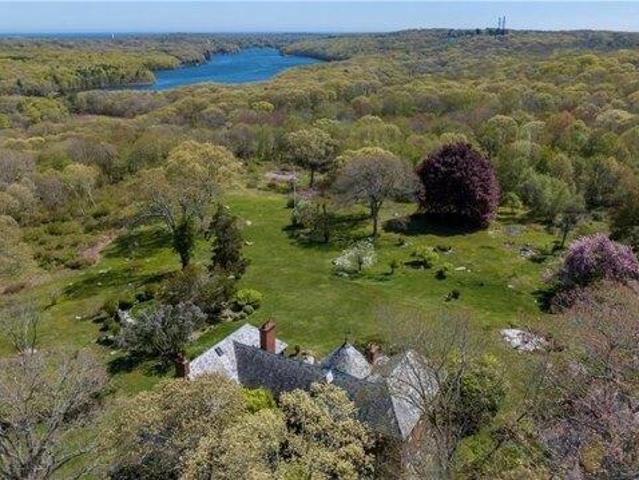 house with 6 bedroom, North Kingstown RI ES105114832