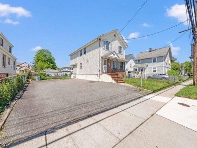 house with 6 bedroom, North Plainfield NJ DS104236964
