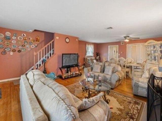 house with 6 bedroom, North Plainfield NJ ES104869402