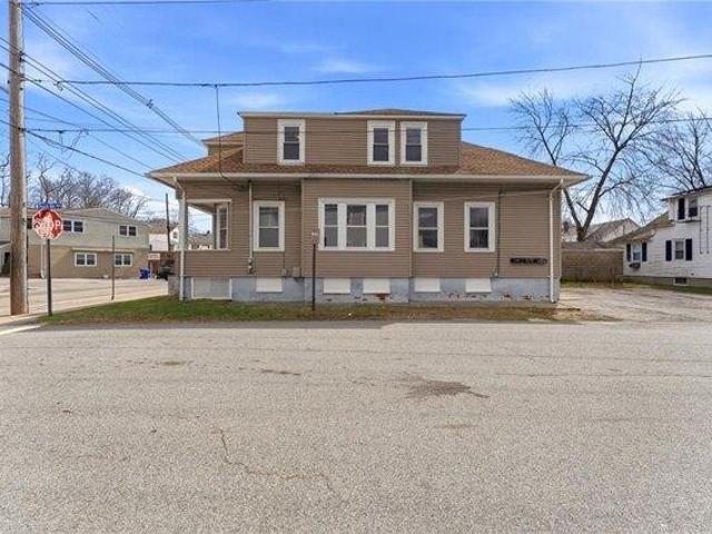 house with 6 bedroom, North Providence RI DLS101750273