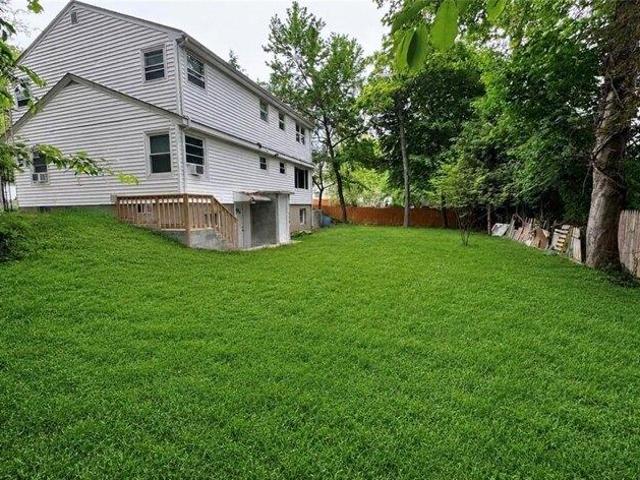 house with 6 bedroom, North Providence RI DLS102632354