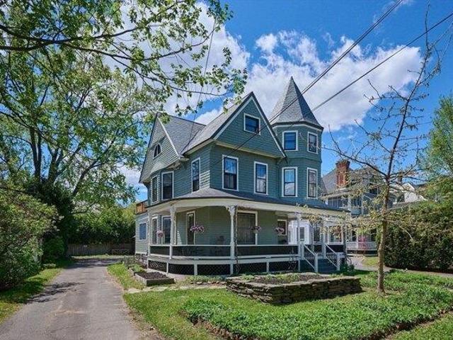house with 6 bedroom, Northampton MA DLS102254522