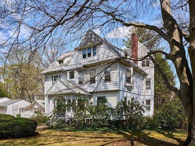 house with 6 bedroom, Northampton MA DS102282482