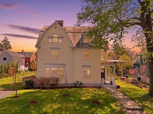 house with 6 bedroom, Northampton MA DS102728536