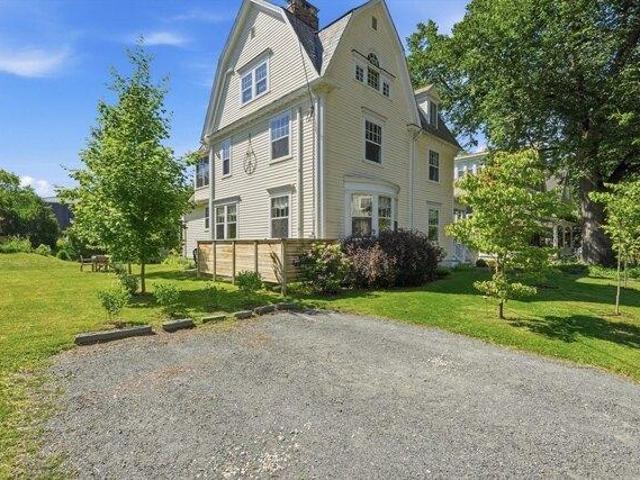 house with 6 bedroom, Northampton MA DS103247976