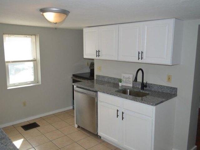 house with 6 bedroom, Northbridge MA ES102826267