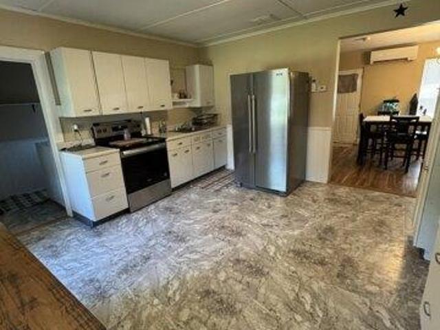 house with 6 bedroom, Norwich CT ES104542732