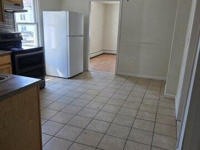 house with 6 bedroom, Norwich CT ES105115954