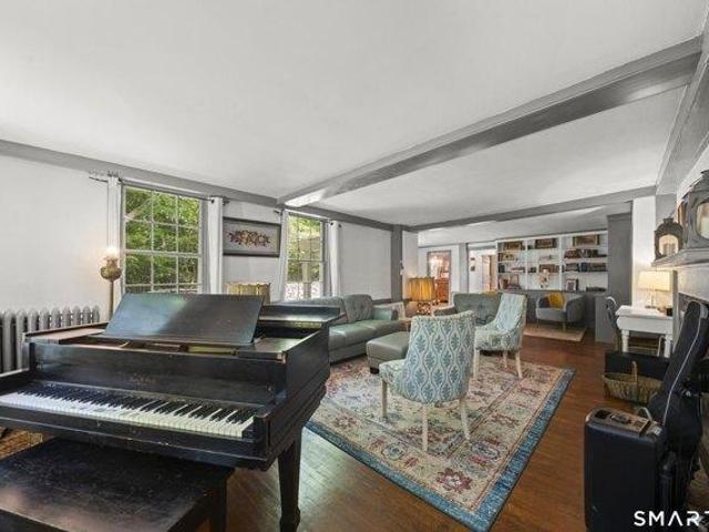 house with 6 bedroom, Norwich CT ES105126120
