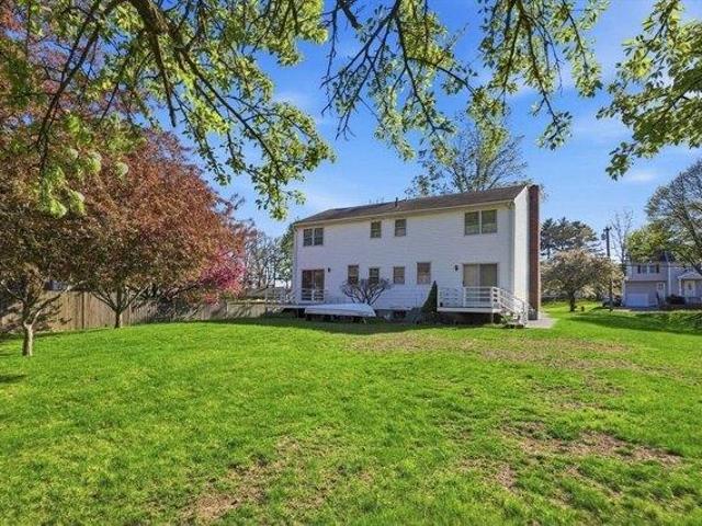 house with 6 bedroom, Norwood MA DS102446902