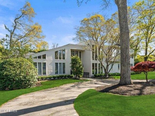 house with 6 bedroom, Oakhurst NJ DS101750112