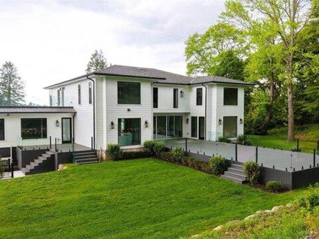 house with 6 bedroom, Old Westbury NY ES105287722