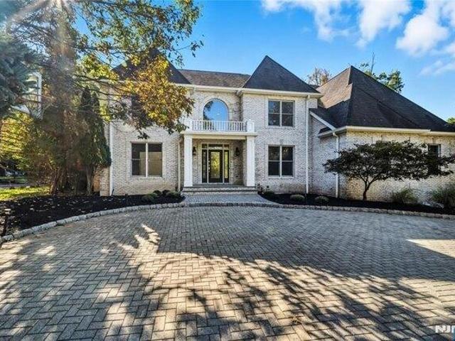 house with 6 bedroom, Old Tappan NJ DLS101627355