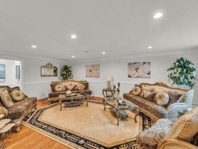 house with 6 bedroom, Old Tappan NJ ES105174853