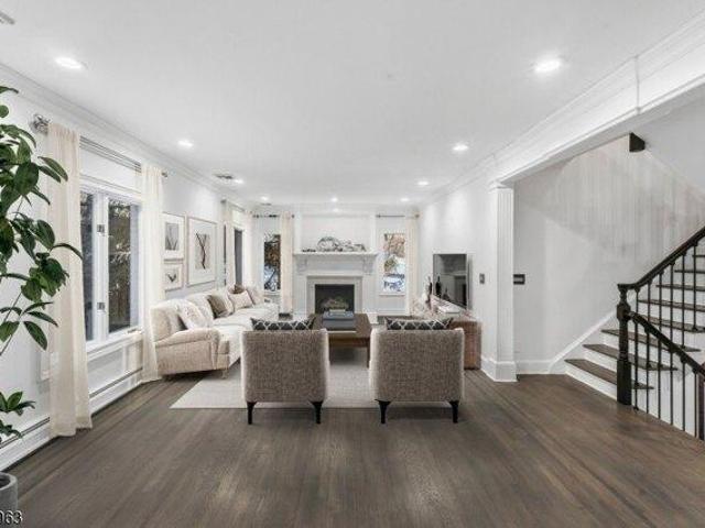 house with 6 bedroom, Old Tappan NJ ES105192401