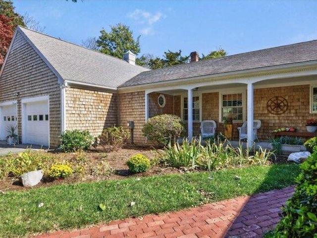 house with 6 bedroom, Orleans MA ES105105785