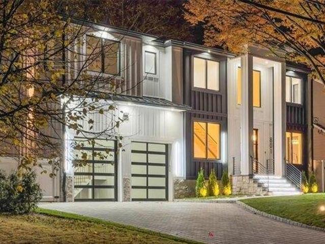 house with 6 bedroom, Paramus NJ DLS101799069