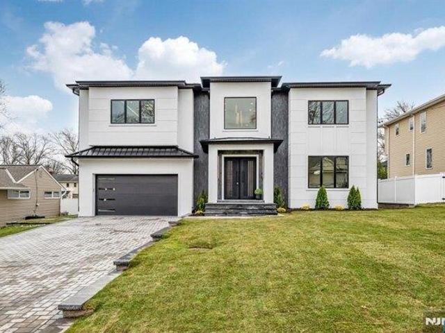 house with 6 bedroom, Paramus NJ DLS101800283