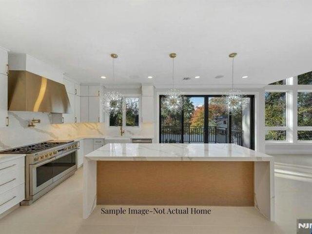 house with 6 bedroom, Paramus NJ DLS102281703