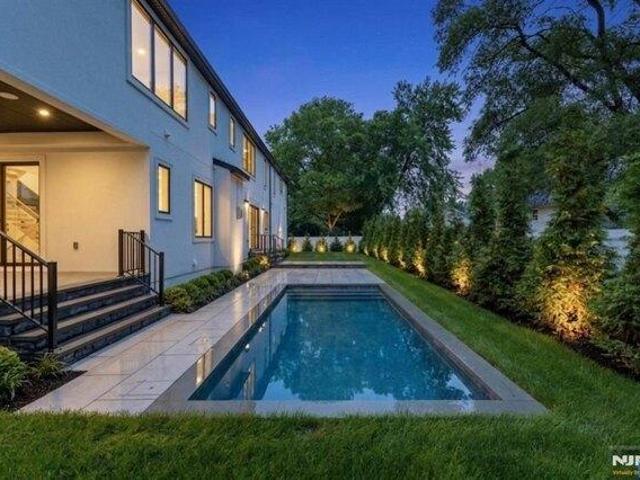 house with 6 bedroom, Paramus NJ DS104405874